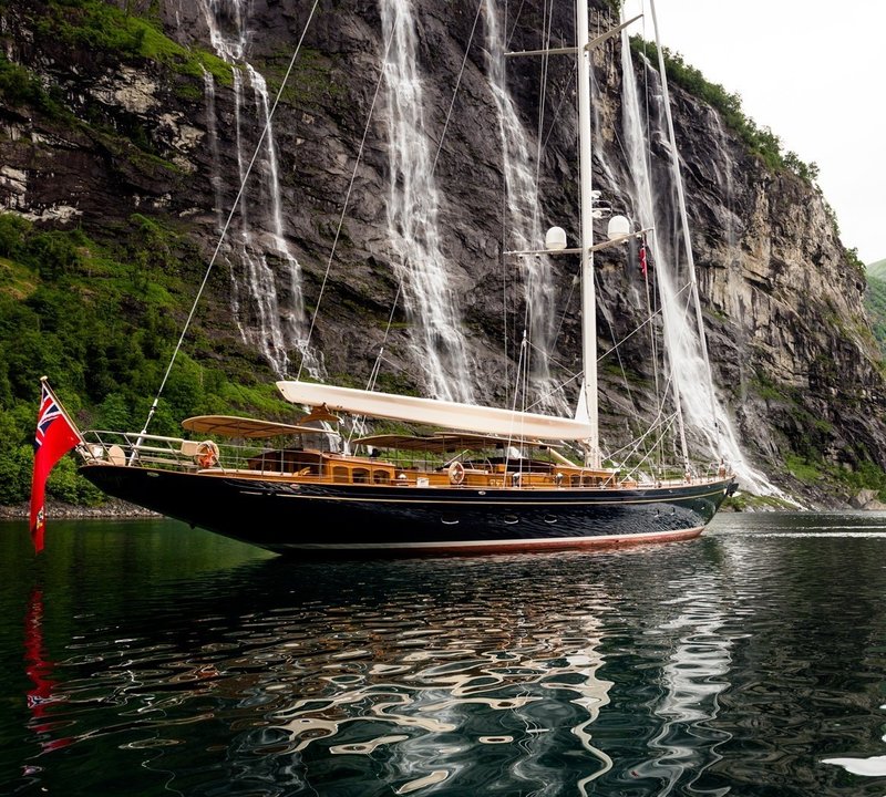 Yacht WISP, a Royal Huisman Superyacht | CHARTERWORLD Luxury Superyacht ...